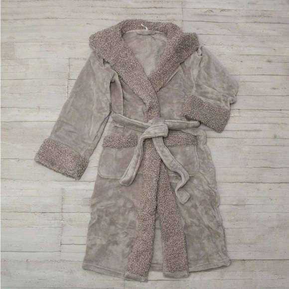 Pottery Barn | Intimates & Sleepwear | Pottery Barn Faux Fur Trim Teddy ...